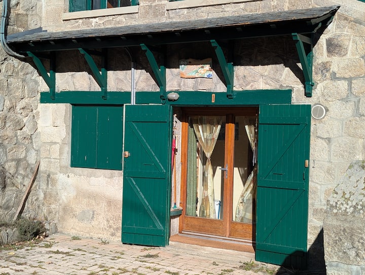 Appartement T2 Calme à La Montagne - Estavar