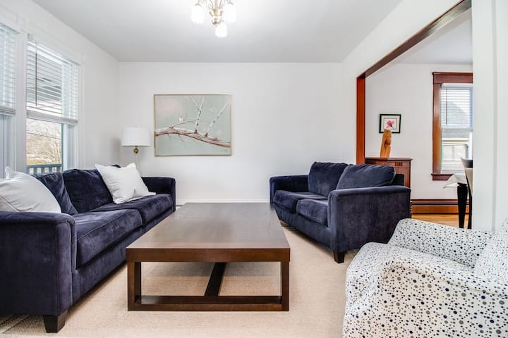 Downtown Fully Equipped, Workspace, By Park/trails - Fredericton