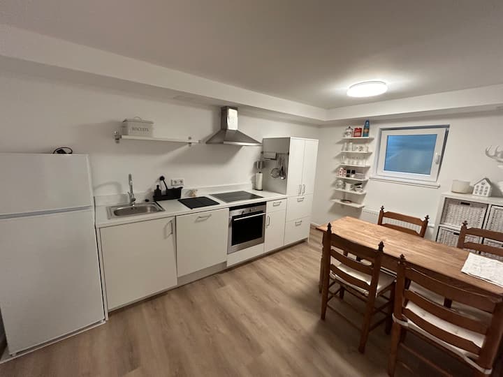 Souterrainwohnung - Hilden