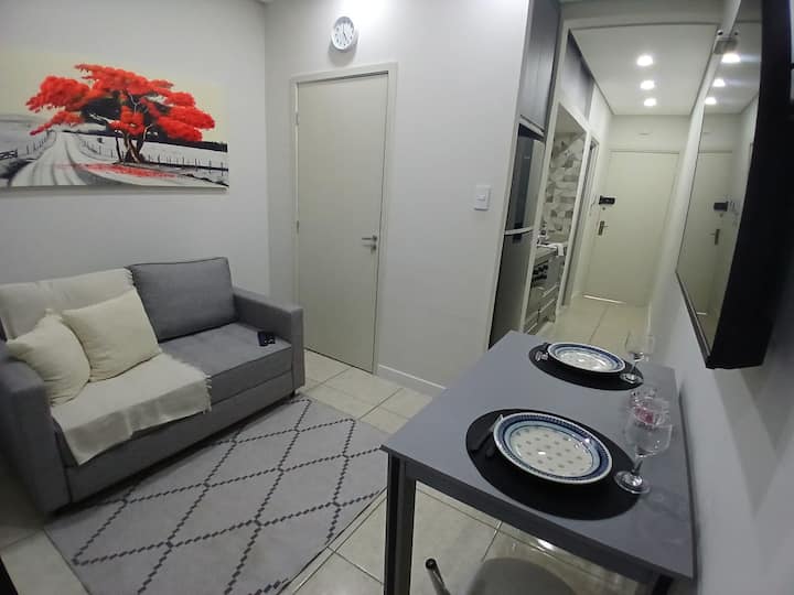 Linda Kitnet Centro | Próx. Ao Cambuí – Campinas - 캄피나스