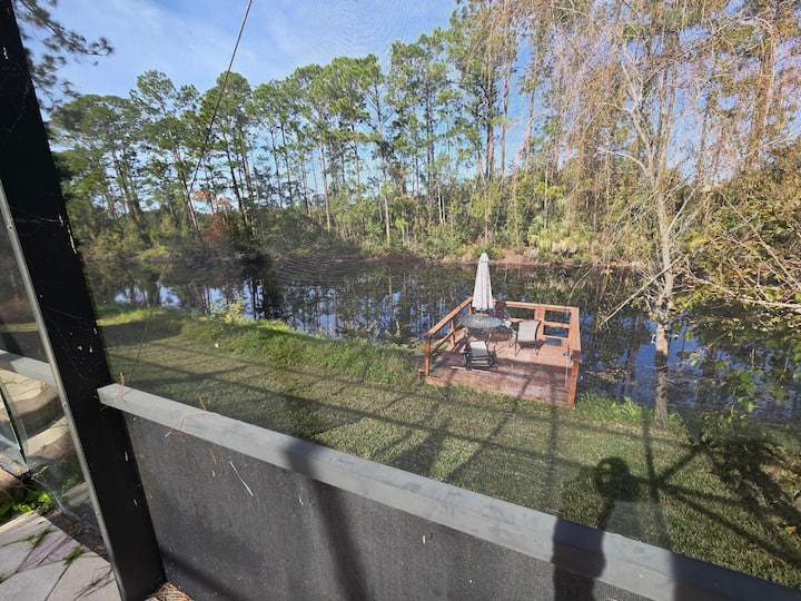 Canal, Pool, Theater Rm, 3br/4ba. Palm Coast. - Flagler Beach, FL