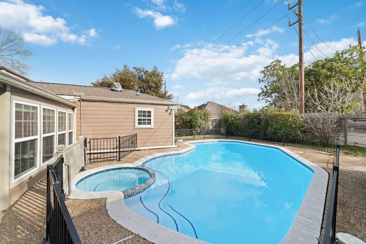 Heated Pool| 5br Luxury Home| Houston Gateway - 列治文