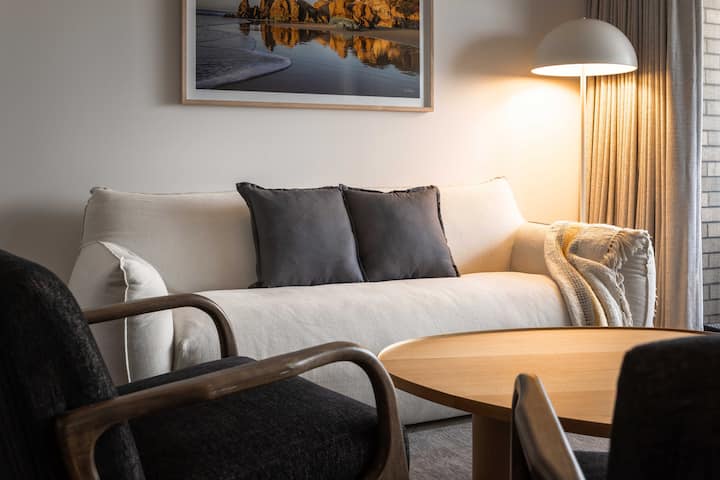Beachfront Two-bedroom Apartment, Bermagui - Bermagui