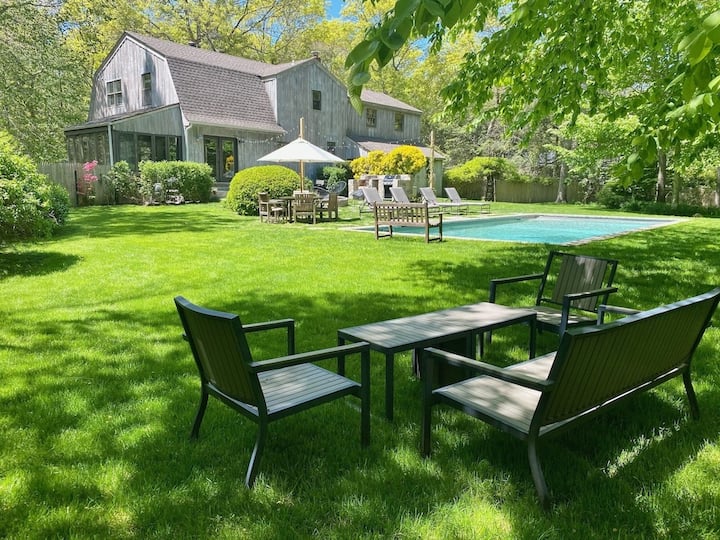 Beach Barn W/ Heated Pool & Sauna - Dog Friendly - Sag Harbor, NY