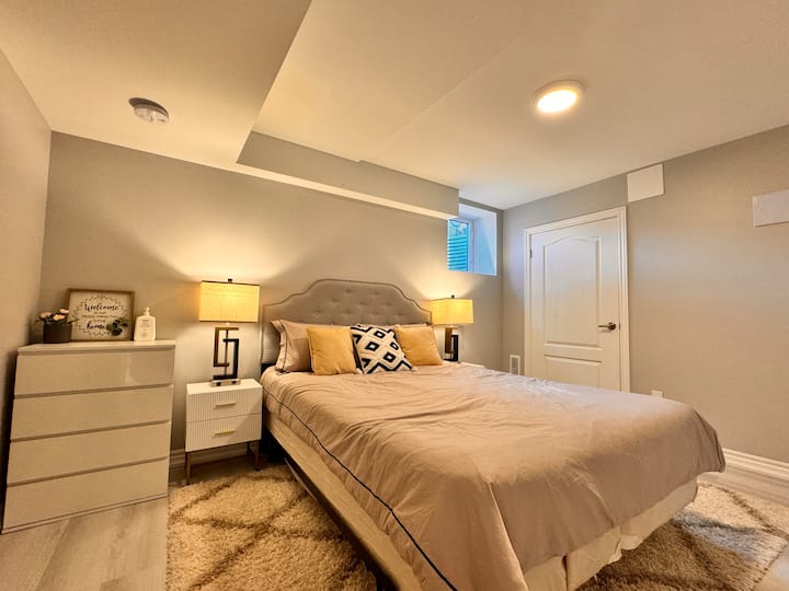 Cozy 1br Suite W/h Private Entry - Oakville