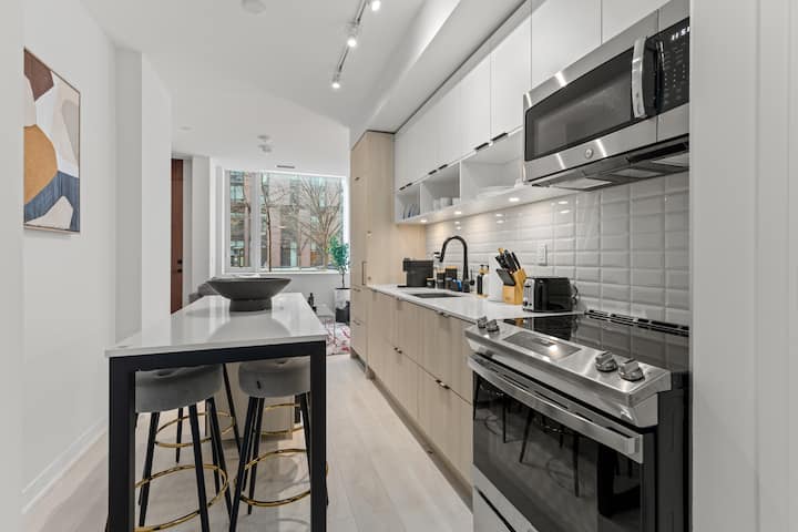 Modern 1 Bdr 1.5 Bth Townhouse Distillery District - Toronto