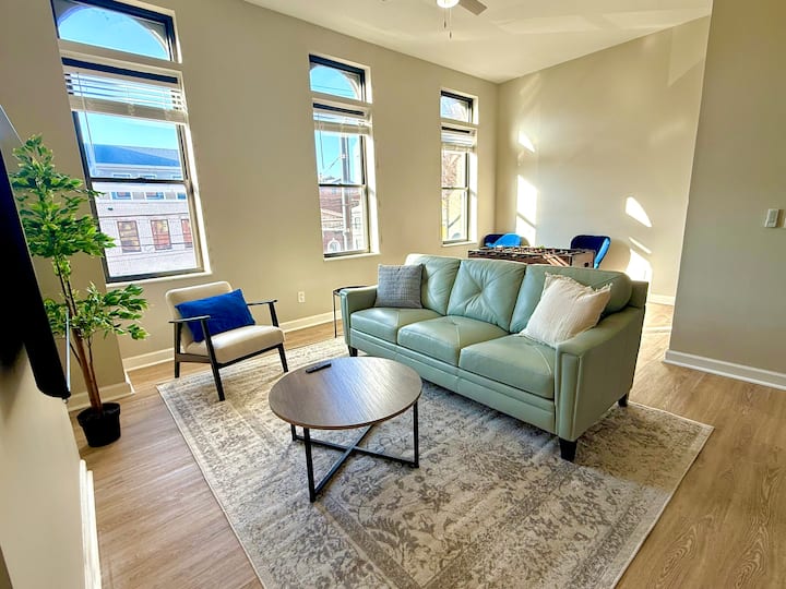 Spacious 2br W/ Parking! Washington Park In Otr - 신시내티
