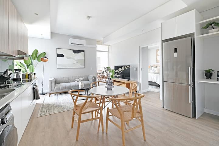 Chic 2-bed Apt With Stunning Mountain Views - Cape Town