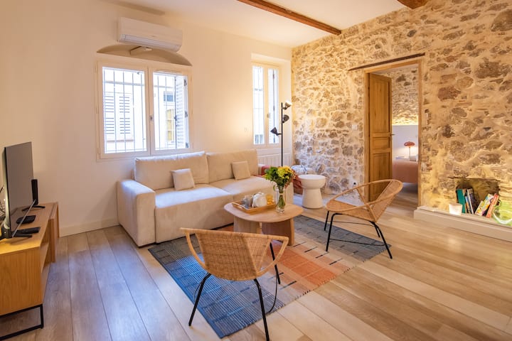 Stylish Comfortable 2 Br Heart Old Town - ibis Styles Antibes