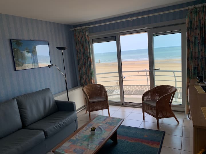 Appartement Moderne Vue Mer Magnifique Et Piscine! - Oostende