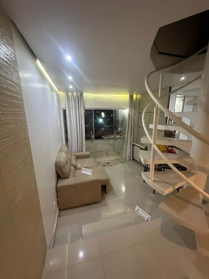 Apartamento 2/4 Com Uma Suíte,500m Da Praia. - Lauro de Freitas