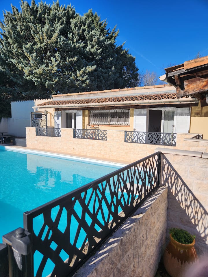 Maison, Terrasse, Piscine - Cavaillon