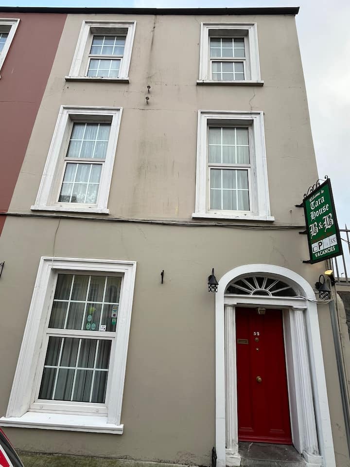 Oaklands - Cobh