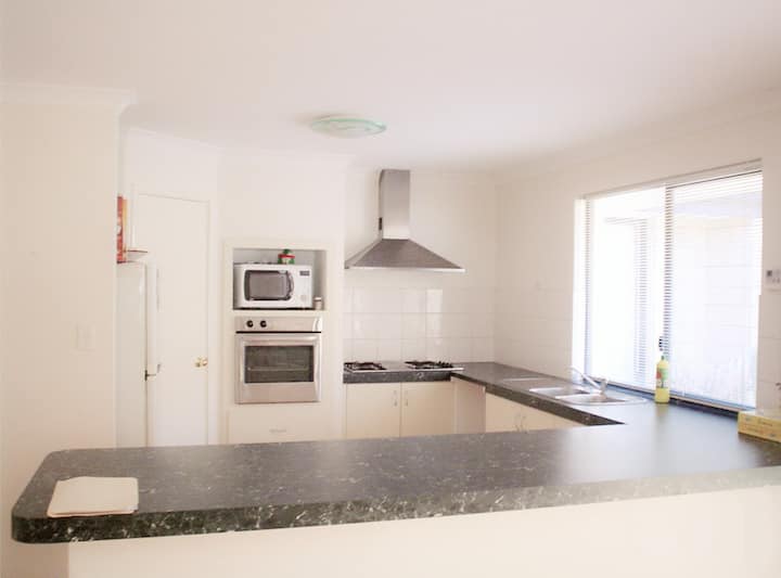 Room With Private Bathroom And Toilet - Perth