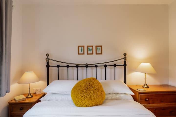 Archway Cottage Swimming Lake, Bbq Hut, Games Room - Leek