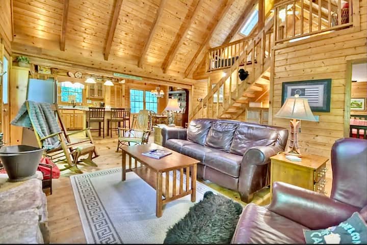 10 Acres, 2 Creeks, Pond - Private Mountain Heaven - Blue Ridge, GA