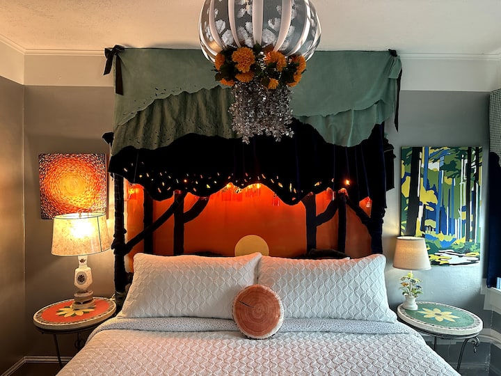 The Art Hotel, Fiber Art Suite - Winston-Salem, NC