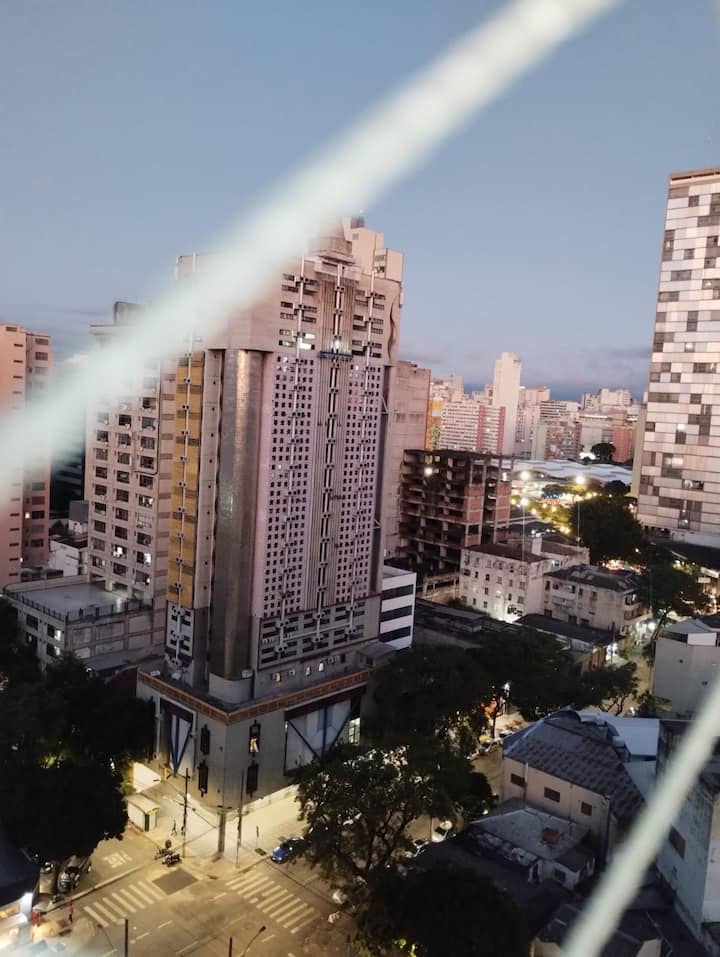 Confortável, Charmoso, Espaçoso E Bem Localizado - Belo Horizonte