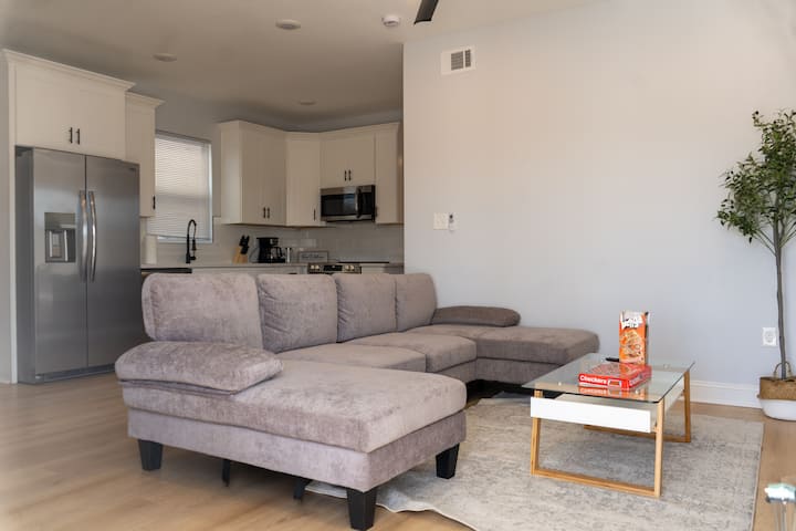 Refreshing New Home! - Metairie, LA