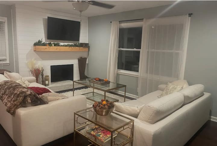 Beautiful Private, 1 Mile From Downtown - Franklin, TN