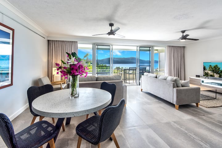 Poinciana 108 - 해밀턴 섬