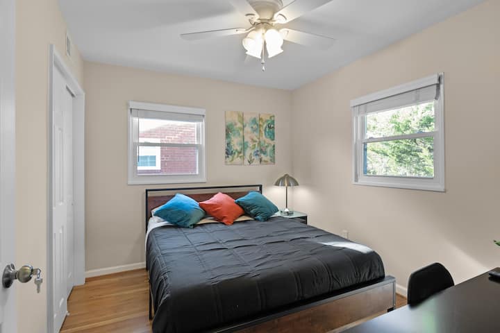 Easy Access To Metro & Dc - Alexandria