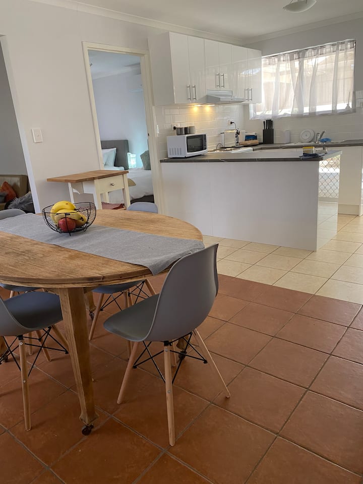 Peaceful Pet Friendly,
2 B/r, 2 Bathroom Duplex - Broken Hill