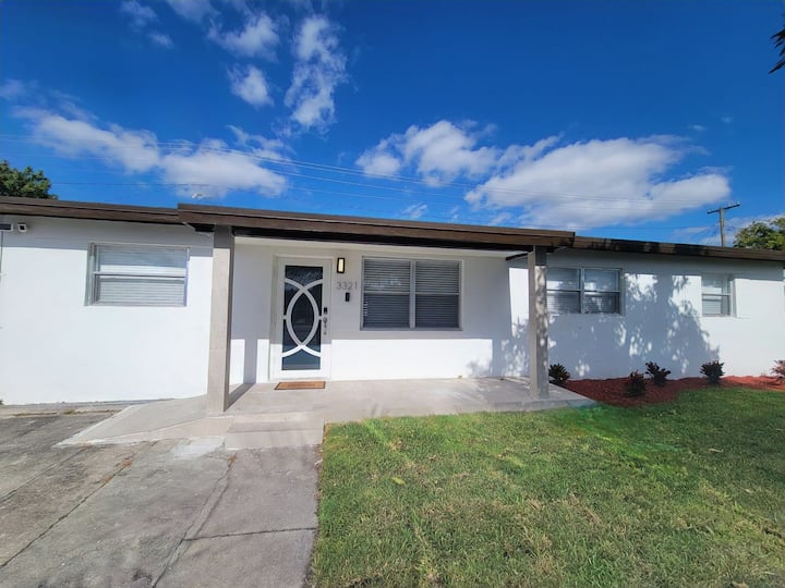 Island Of Jewels - Miami Gardens, FL