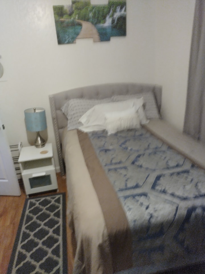 Palo Alto Location 1/2 Way Point To Sf/sj/oak! - Palo Alto, CA