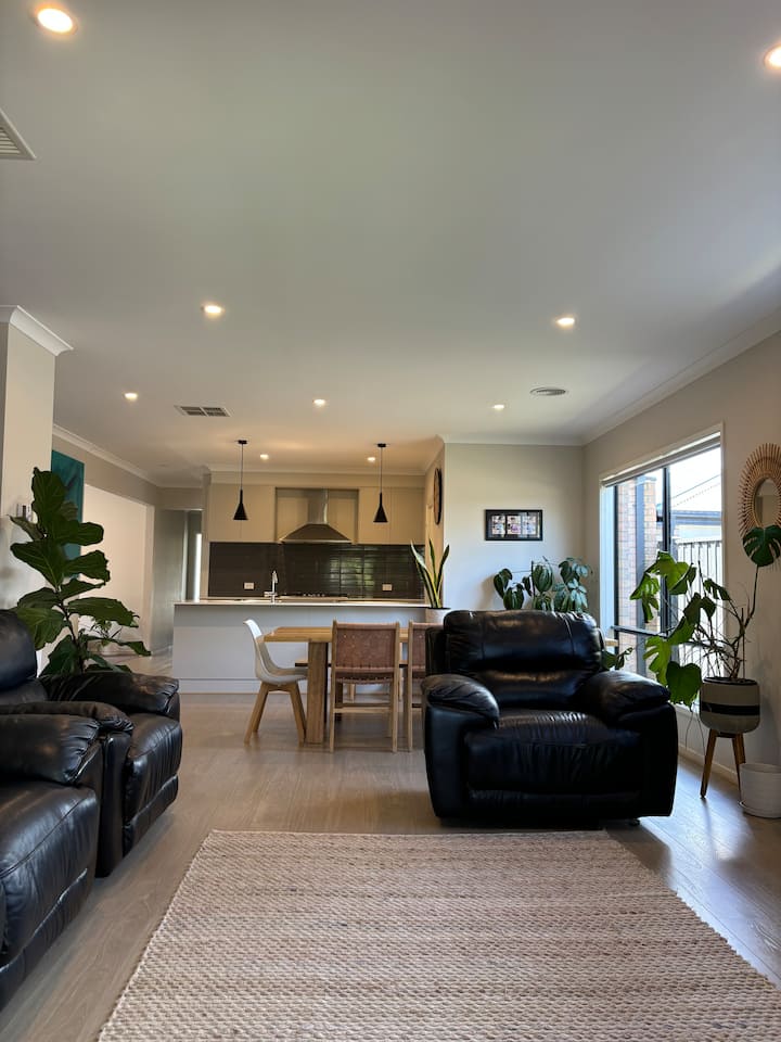 Coastal Comfort In Torquay - Torquay