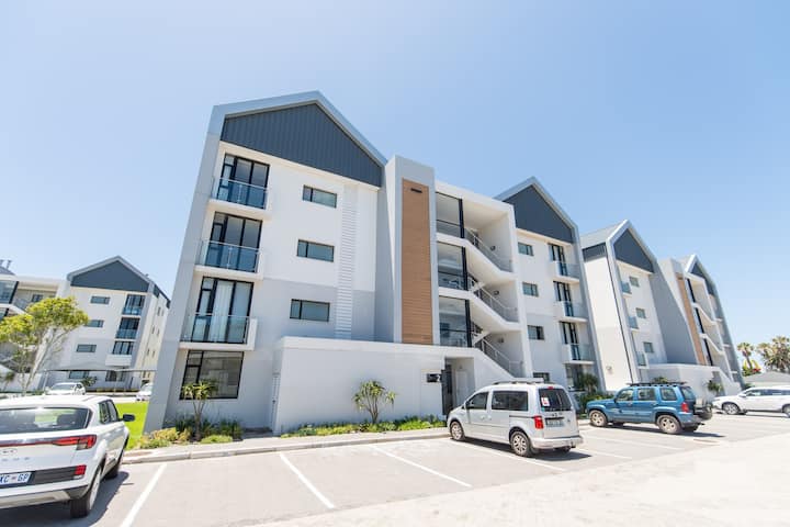Just Beachy Bellamare Apartment - Port Elizabeth