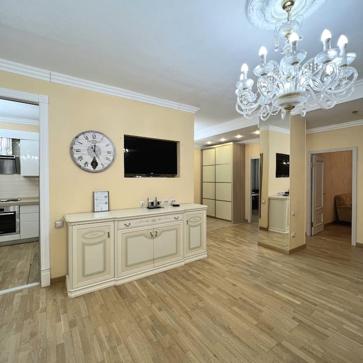 Аманжолова 65 шикарная квартира - Kazakhstan