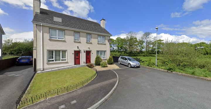 Entire Place - Dungannon Area Near Motorway (M1) - Dungannon