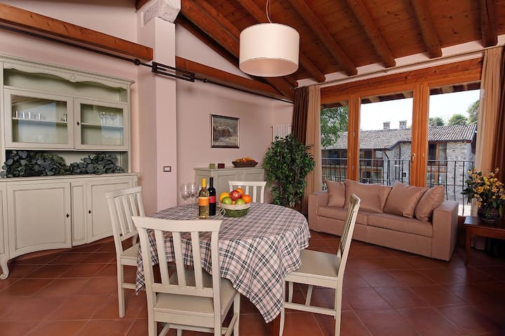 Residence Borgo Mondragon - Bilo Run Of The House - Lazise