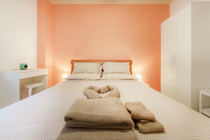 Spacious 2br Flat | Metro & Historic Center - Naples