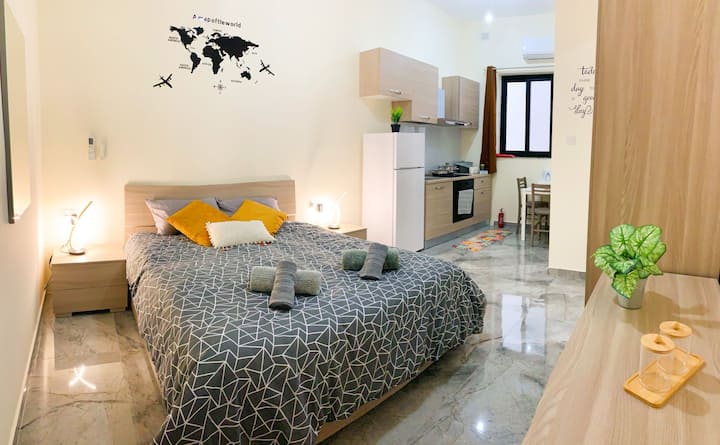 1a,king Size Bed, Studio,1min To Sea,self Check-in - Malte