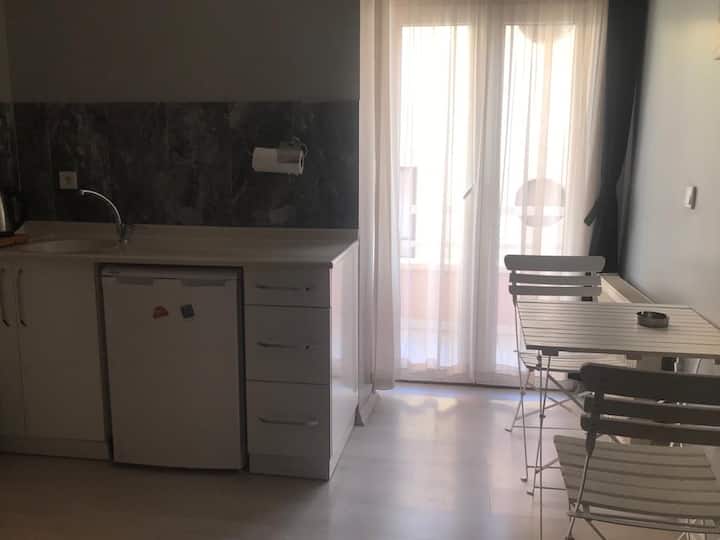 302-( 1+0) Mutfaklı Apart Oda - Ankara