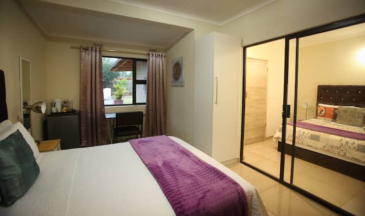 Serviced Family Room, Near Town - Botswana