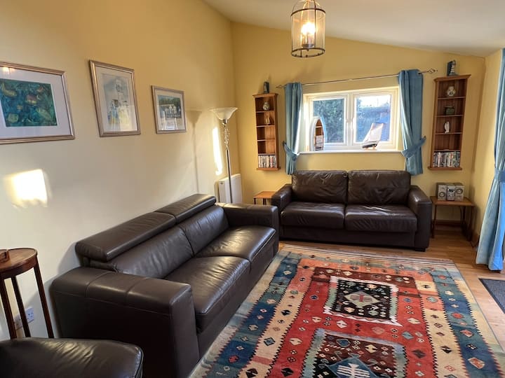 Honeycomb House Bumble Cottage - Snettisham