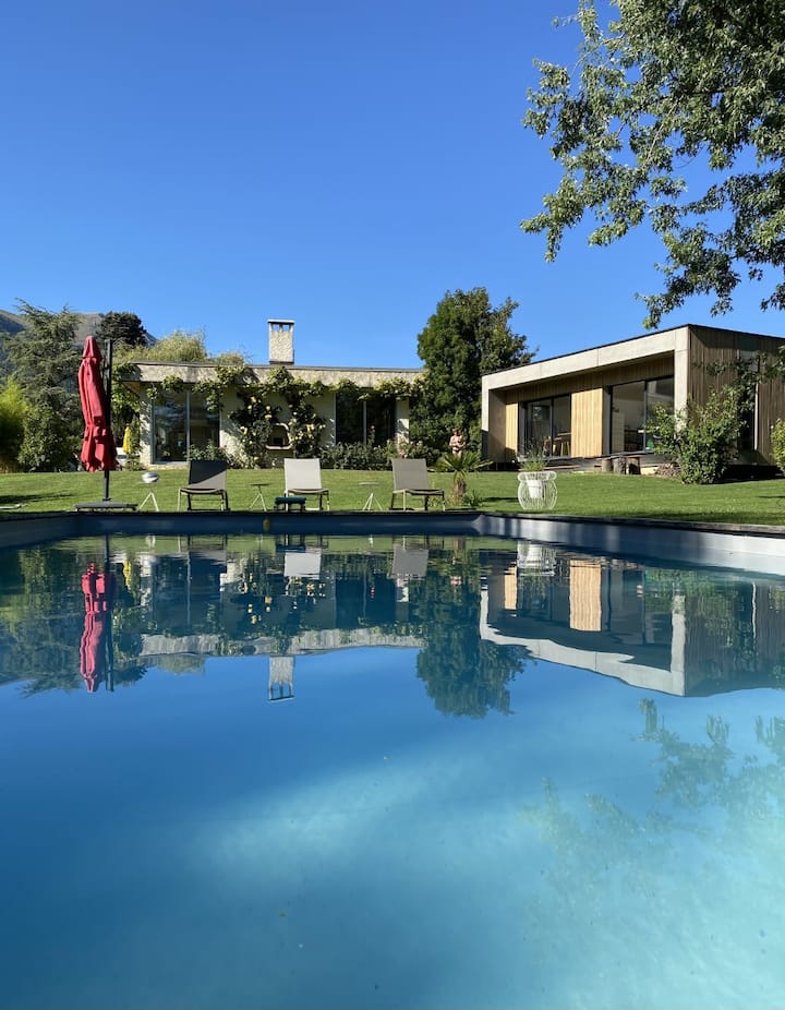 Maison D'architecte,  Grand  Jardin Avec Piscine - Ancelle