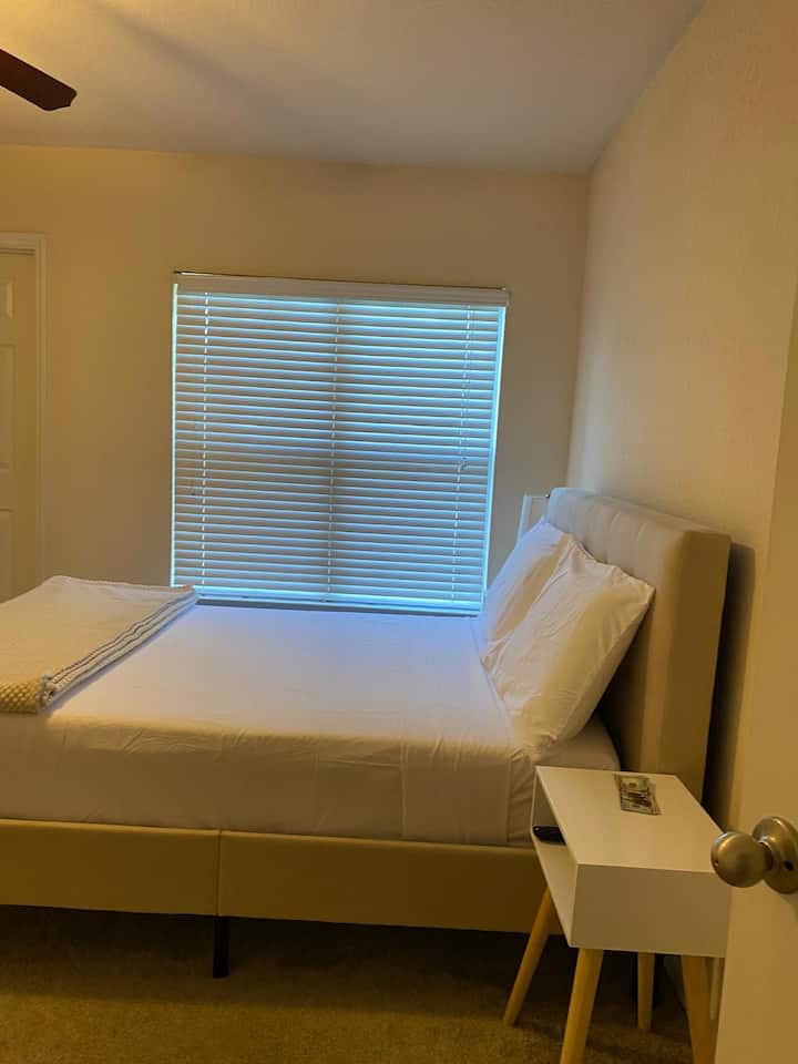 Ideal Apartment - Durham, NC