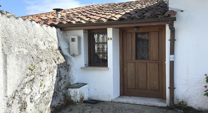 Celada
Una Casina Con Encanto. - Llanes