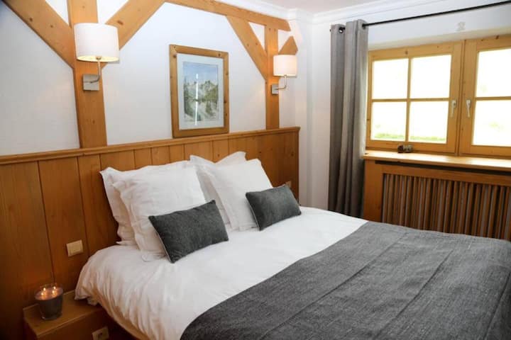 On The Slopes -Le Grand Mont -Pilatus -1850 -4p - Méribel