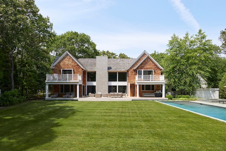 Spacious 7-bedroom House - East Hampton