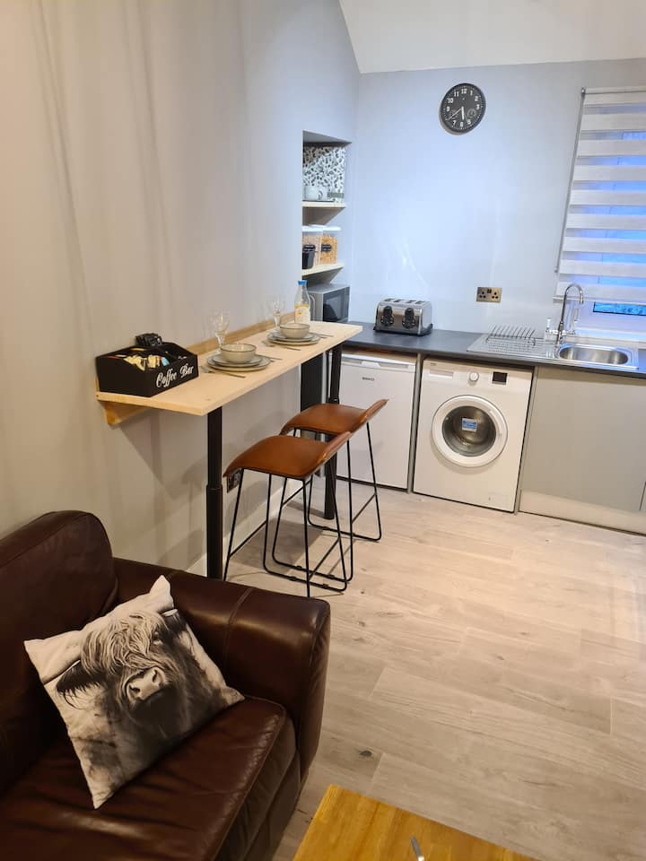 Peebles High Street Apartment - Peebles