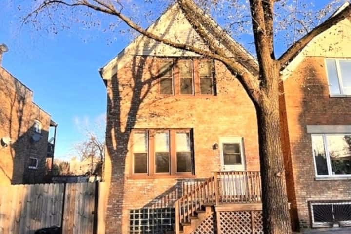 "The 606" Workers Cottage - Chicago, IL