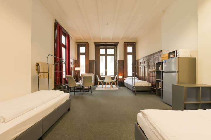 Modernes 3 Bett Zimmer - Heilbronn