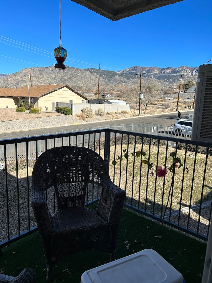Nice Balcony View - Albuquerque, NM