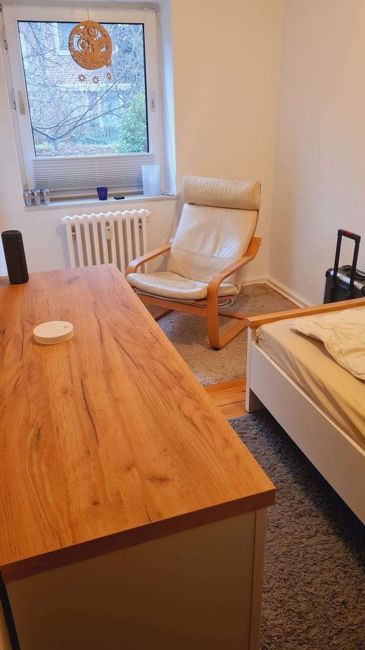 Möbliertes, Ruhiges Zimmer - Kiel