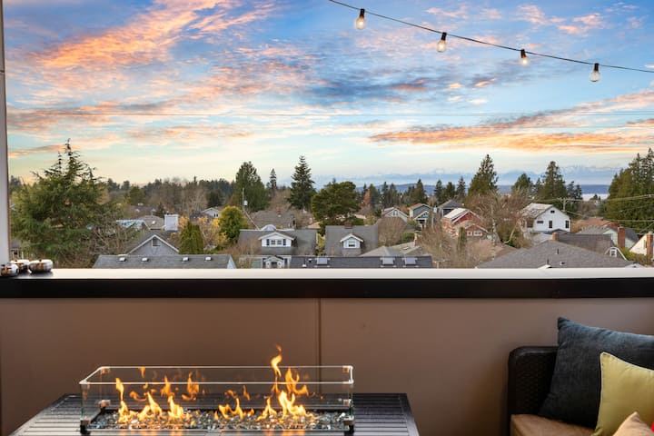 12 Min To Stadiums, 5 Min To Alki, 90 Walk Score - Seattle, WA